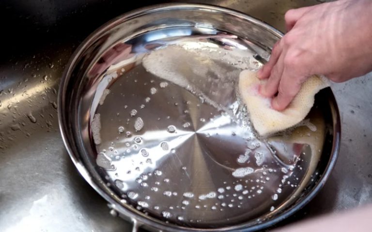 How To Clean Stainless Steel Plate?